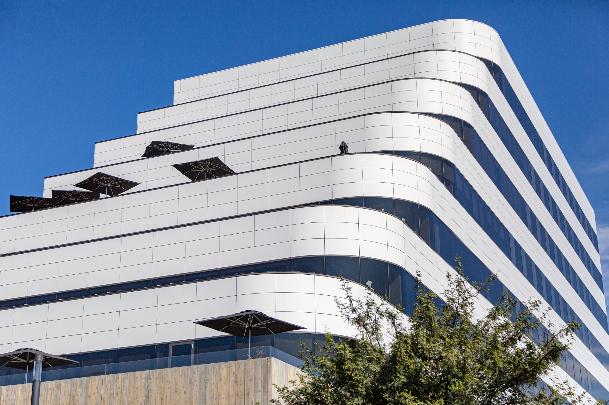 LBA Realty: A Comprehensive, Building-level Approach to Reducing Energy ...